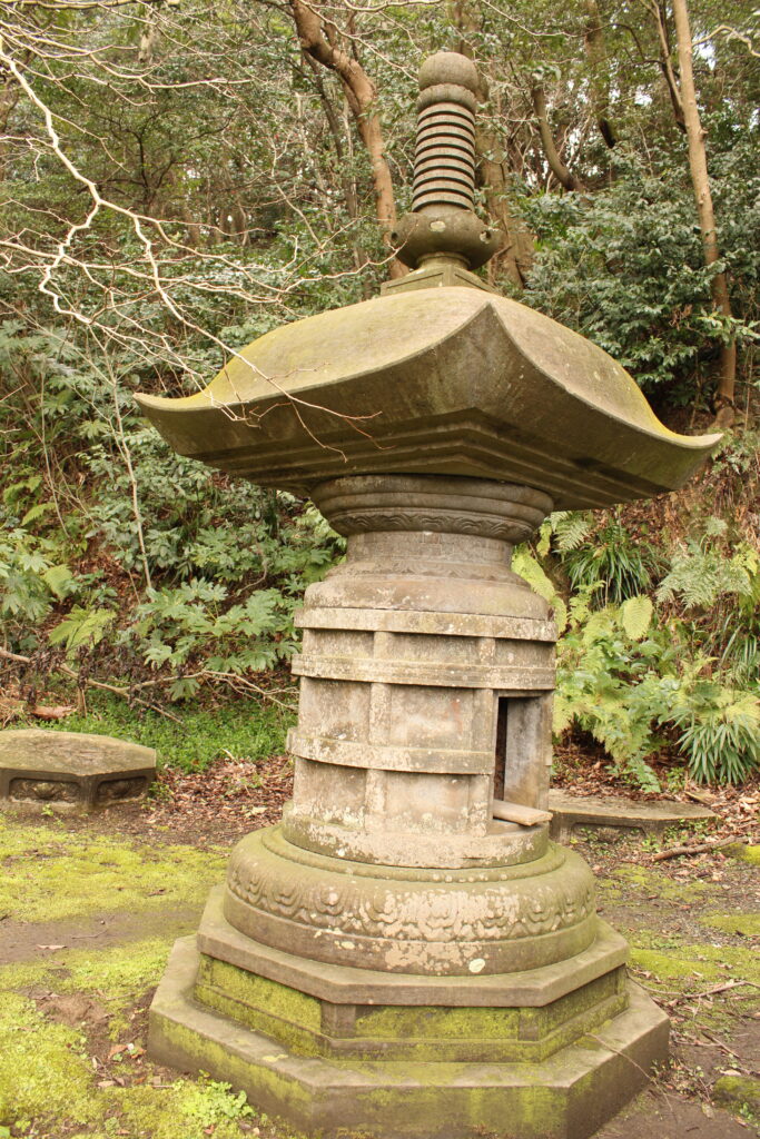 12 Ankokuron‑ji Temple in Kamakura: Where Nichiren Wrote His “Risshō ...